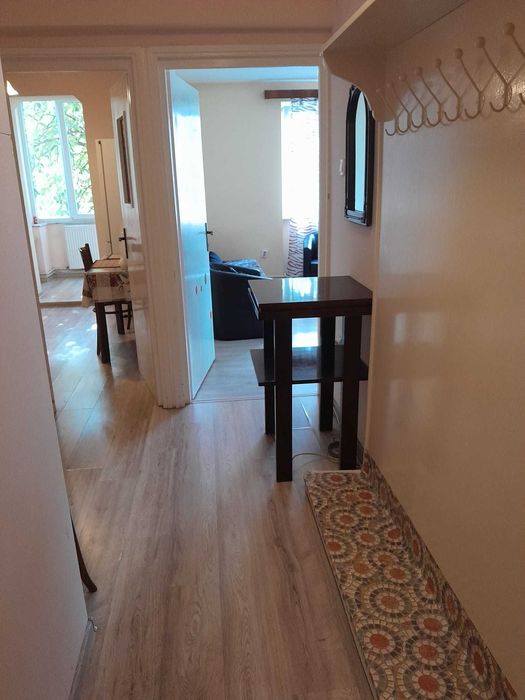 Plopilor , 2 camere semidecomandate , etajul 2, Splaiul Independentei ...