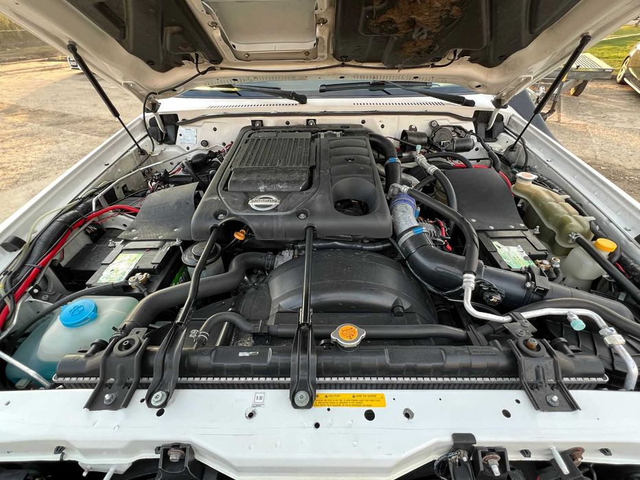 Nissan Patrol y61 GU4 Onesti • OLX.ro