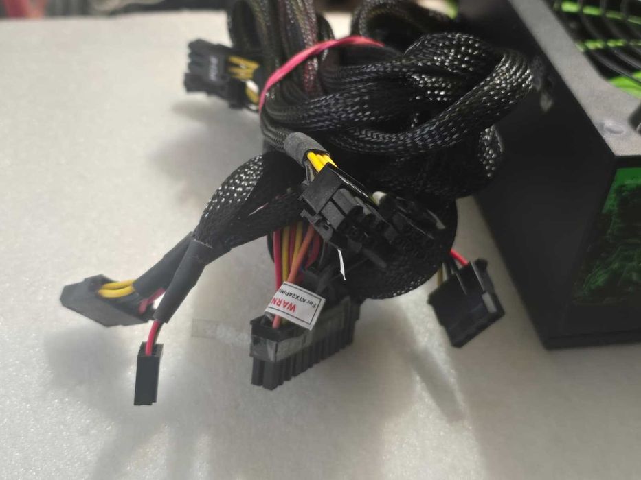 Sursa PC RAIDMAX Cobra RX-700AC-B Continuous 700W 80 PLUS BRONZE Cert ...