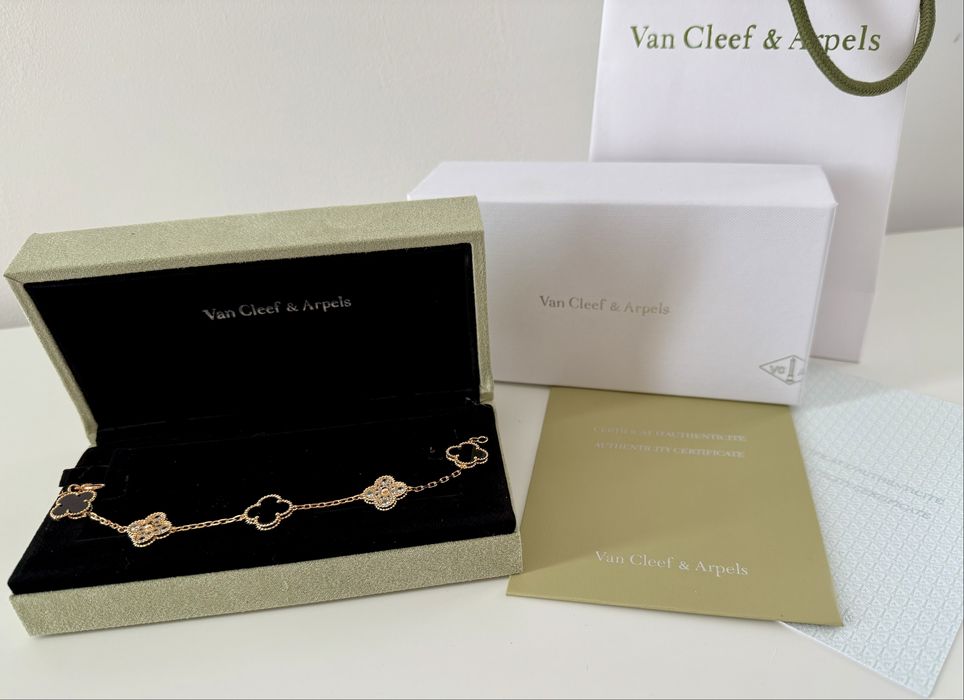 Van Cleef & Arpels Гривна с 18к Златно покритие - Цвят Черен Циркон гр. Хасково Промишлена зона ...