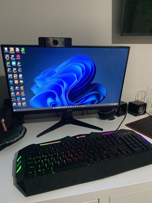 Vand PC complet (cu tot cu monitor) Sarbi • OLX.ro