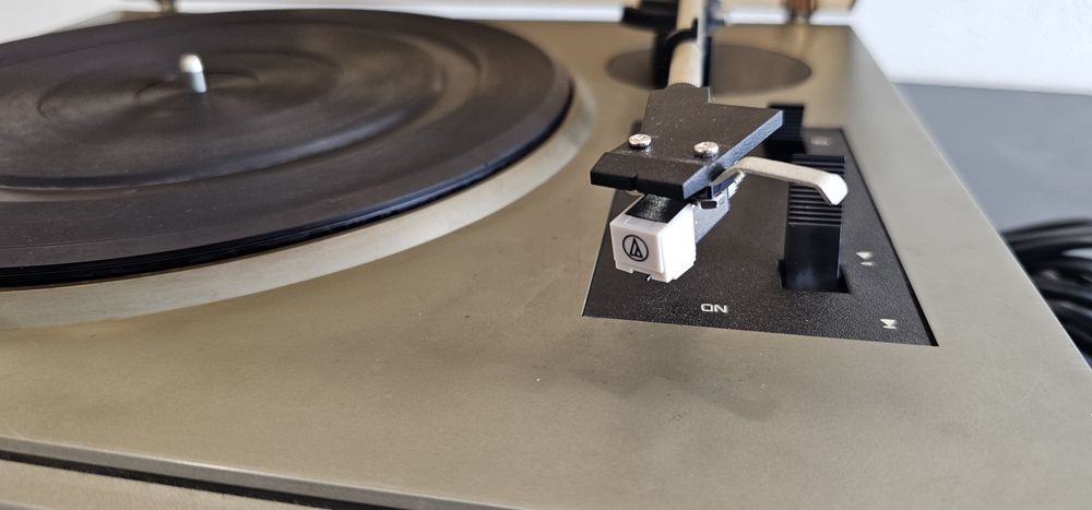 Pickup Gramofon - Tesla NCZ 300 - doza Audio Technica Floresti • OLX.ro