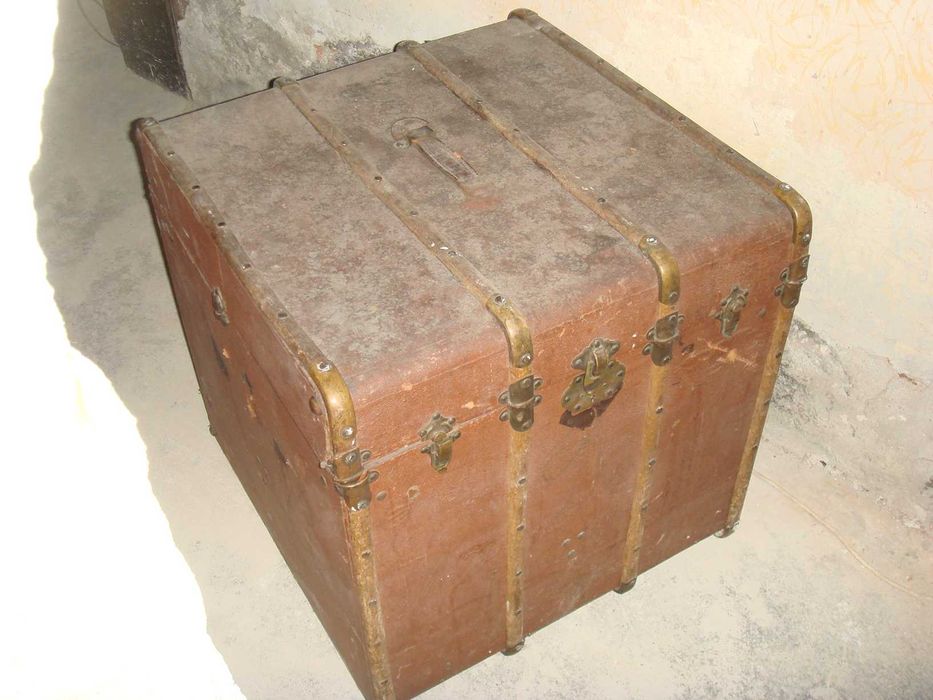 Cufar Vechi Lemn Carton ALAMA intariri Bronz 60/60 Vintage Retro Piele ...