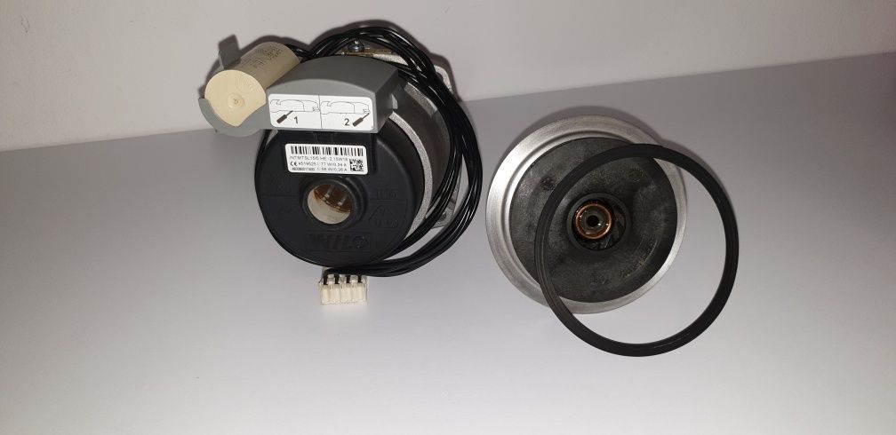 Pompa Wilo INTMTSL 15/5 HE -2 Centrala termica Ariston Clas Genus Dej ...