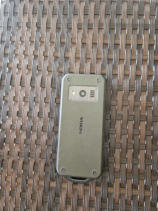 Nokia 800 Tough - Telefon rezistent, ideal pentru condiții extreme ...
