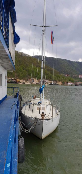 Barca cu vele, velier Tur 84 (8.4 m) + peridoc de 3500 kg inmatriculat ...