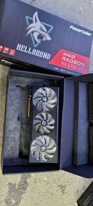 Placa video Radeon RX 6700 XT Hellhound, 12GB GDDR6 , la cutie ca nou ...
