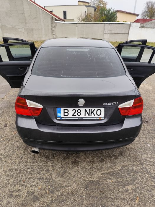 Bmw e90 320i seria 3 Bucuresti Sectorul 5 • OLX.ro