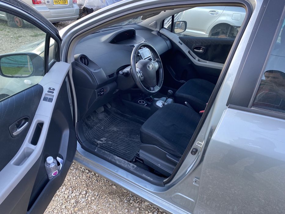 Toyota Yaris на части 1.3 vvt-i 87 кс гр. Долна баня • OLX.bg