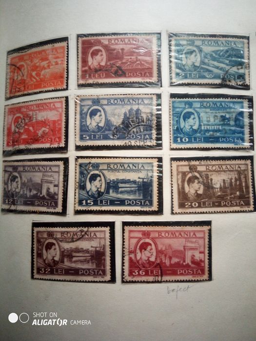 Vindem colecția de timbre multe rare și vechi peste 50 de clasoare ...