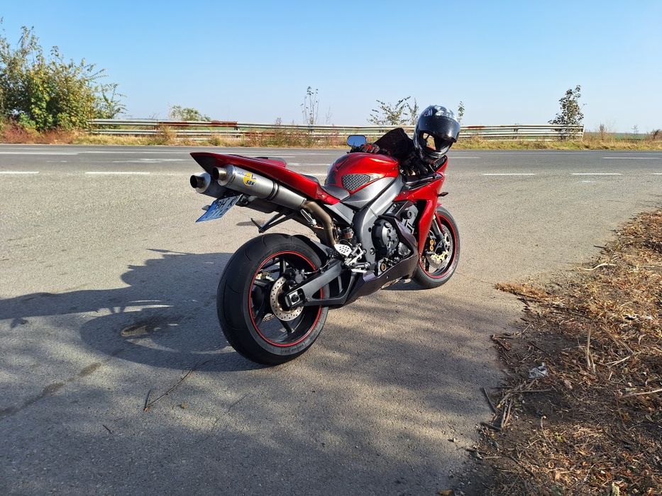 Гърнета Leo Vince SBK от Yamaha R1 rn12 2006 гр. Лом • OLX.bg