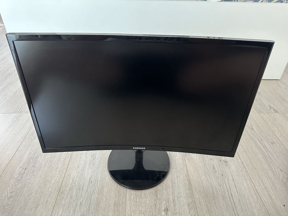 Monitor Curbat Samsung 24" Full HD, 60Hz Bucuresti Sectorul 2 • OLX.ro
