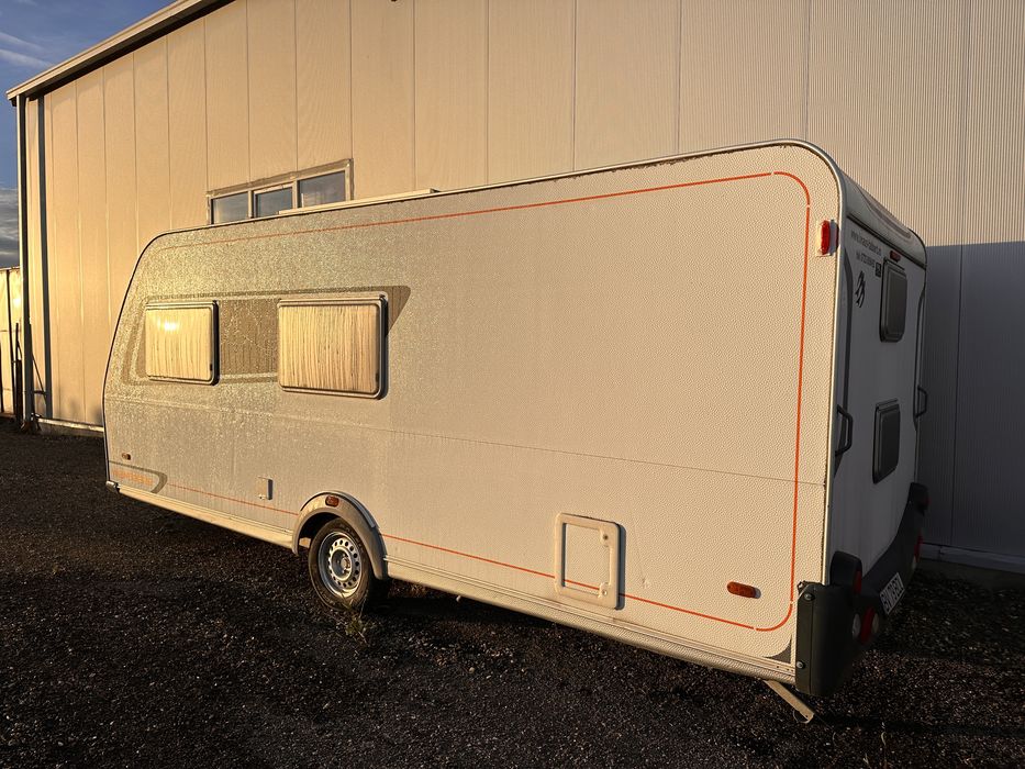 Rulota Weinsberg - 6 locuri dormit Codlea • OLX.ro