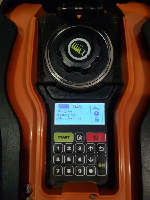 Worx WG790E.1 robot de tuns gazonul Santana de Mures • OLX.ro