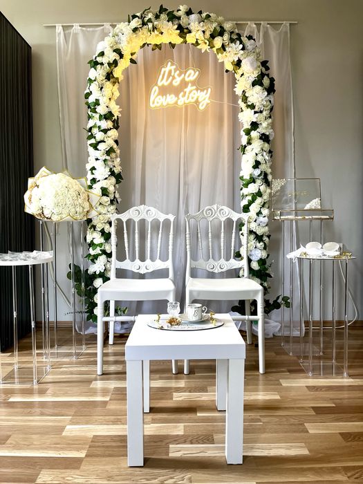 Арка с цветя + LED табела за сватба,годеж,предложение за брак гр. Варна ...