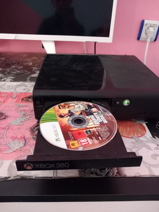 Xbox 360 с 24 игри гр. Пордим • OLX.bg