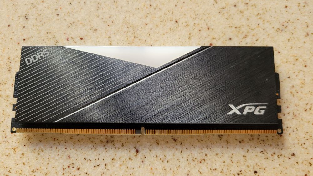 RAM XPG DDR5 16GB 5600MHz CL36 Bucuresti Sectorul 4 • OLX.ro