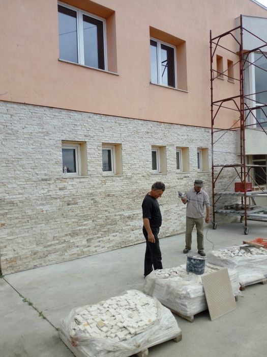 EFECTUEZ LUCRARI IN DOMENIU CONSTRUCTI,interior exterior terase izolat ...