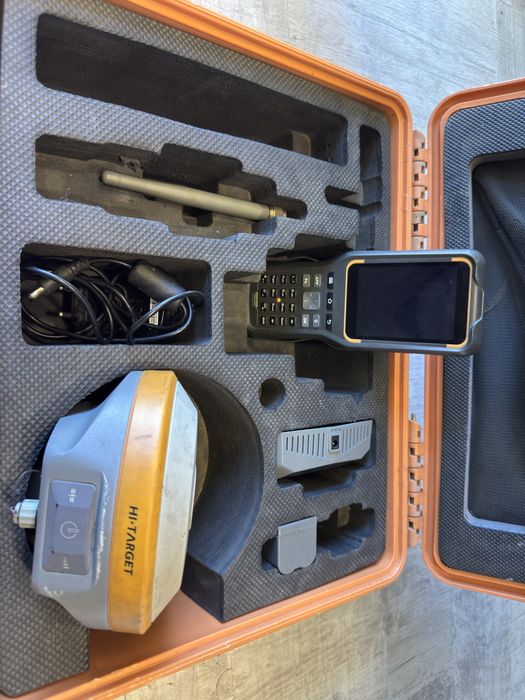 Echipament GPS Hi-Target V90Plus + iHand 30 Petru Rares • OLX.ro