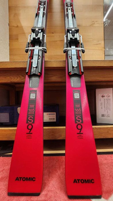 2026 model ATOMIC Redster S9 165 cm schi schiuri in premiera Cluj-Napoca • OLX.ro