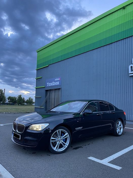 BMW F01 730d 258 cai Seria 7 Facelift Lci Pachet M 750 Arad • OLX.ro