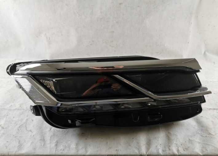 VW Touareg III set faruri matrix full led / plansa de bord kit airbag ...