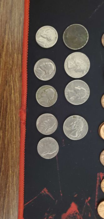 Monede americane vechi plus alte monede care provin din alte țări ...