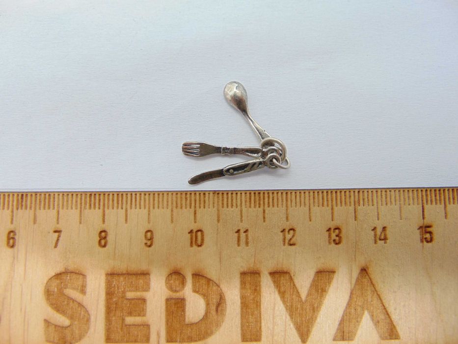 Pandantiv bucatar din argint cutit, lingura, furculita Iasi • OLX.ro