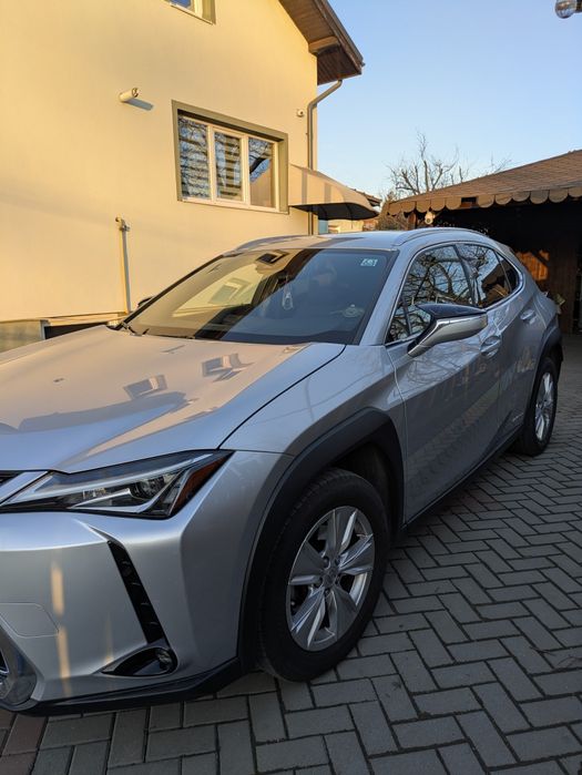 Lexus ux 250H hybrid Craiova • OLX.ro