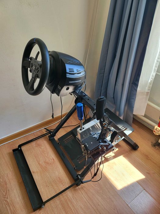 Volan Thrustmaster T300 RS GT + suport + schimbator + frana de mana ...