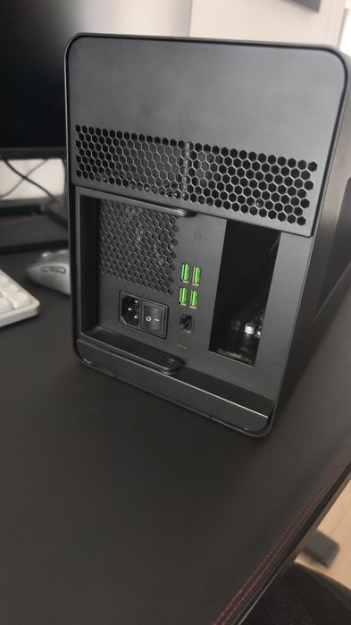 Razer Core X Chroma eGPU carcasa Bucuresti Sectorul 1 • OLX.ro