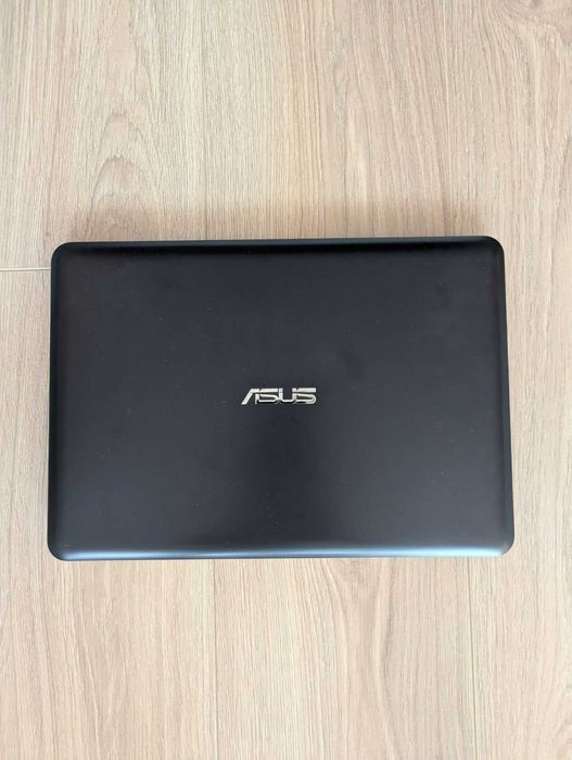 Продавам лаптоп ASUS L402WA-EH21 Thin and Light 14” гр. Пловдив Център ...