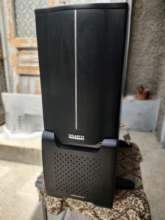 Vînd Calculator și Monitor în stare perfectă de funcționare. Braila ...