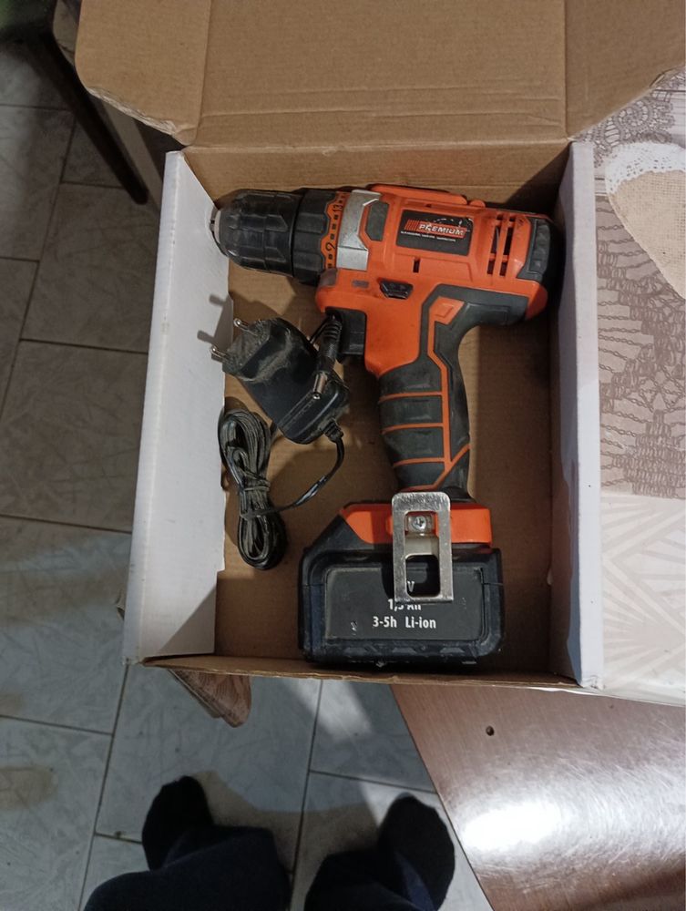 Акумулаторен винтоверт Premium 18V 1.5Ah Li-ion гр. Елин Пелин • OLX.bg