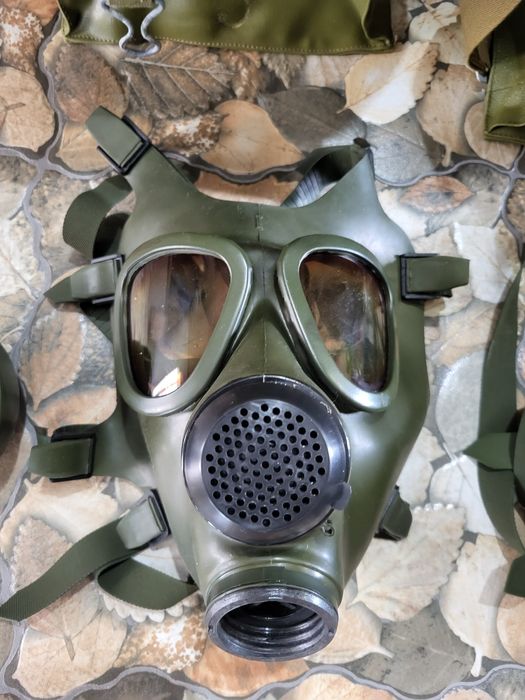 Masca de gaze militara , impecabila, nouă. Pitesti • OLX.ro