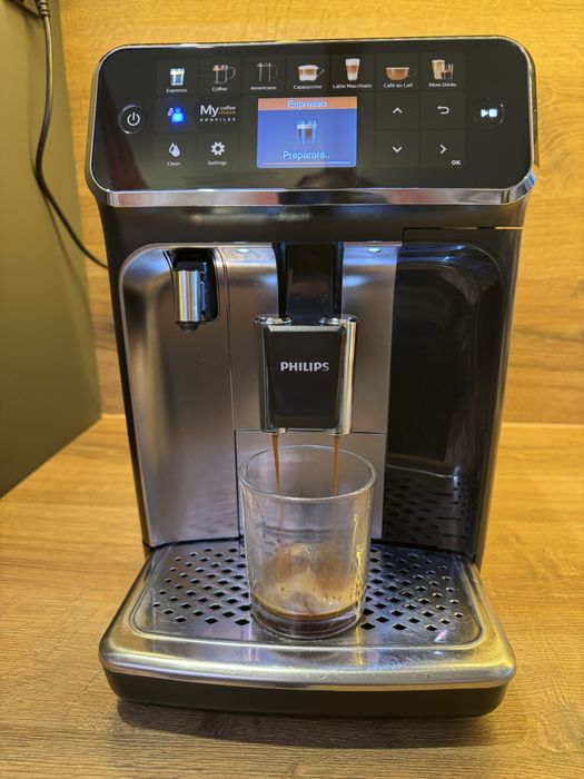 Expresor Philips lattego 5400 Sighisoara • OLX.ro