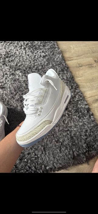 Jordan 3 pure white Suceava • OLX.ro