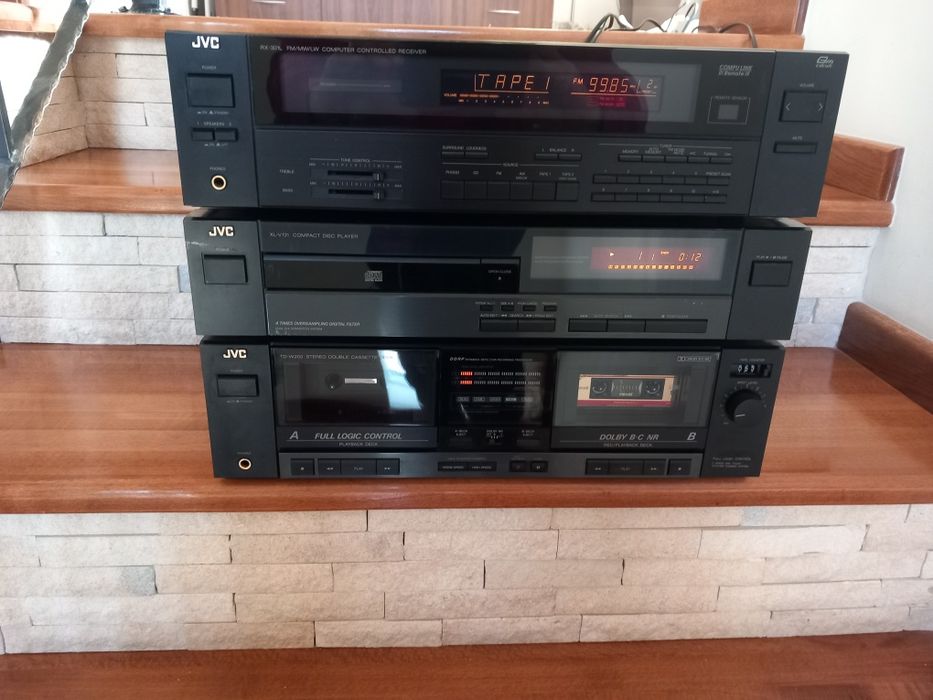 Linie JVC cu telecomanda originala Arad • OLX.ro