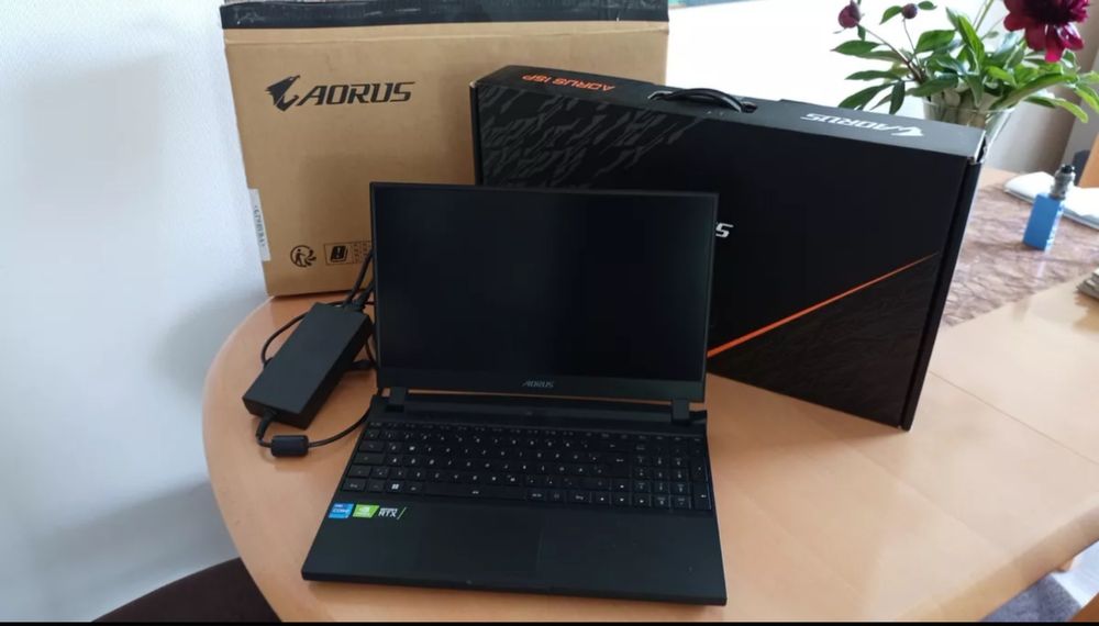 GIGABYTE AORUS 15P XD 240Hz i7-11800H RTX 3070 8GB 1TB SSD 16GB RAM гр. София Люлин 8 • OLX.bg