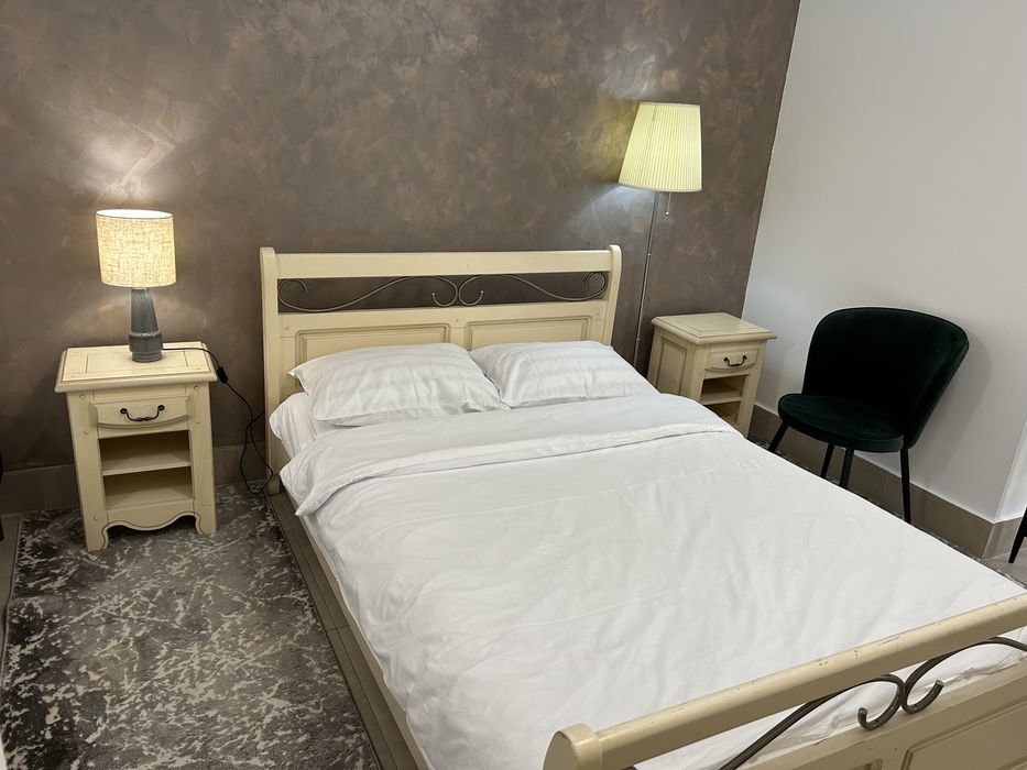 Dormitor mobexpert vence lemn masiv Selimbar • OLX.ro