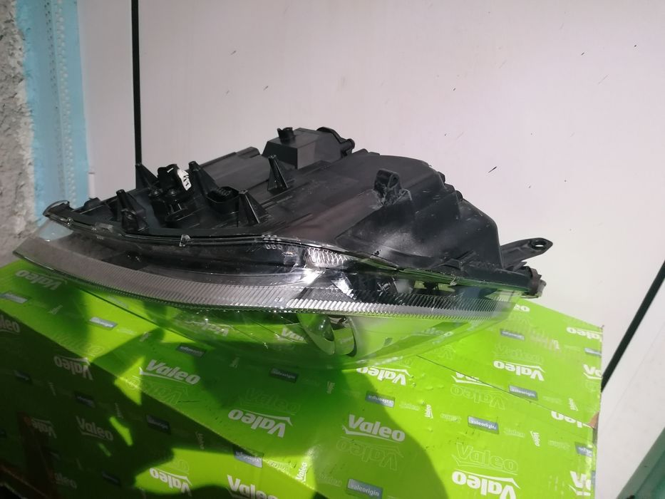 Фар Фарове за Мерцедес СЛК W171 / Mercedes SLK R171 Hella Bi-xenon AFS ...