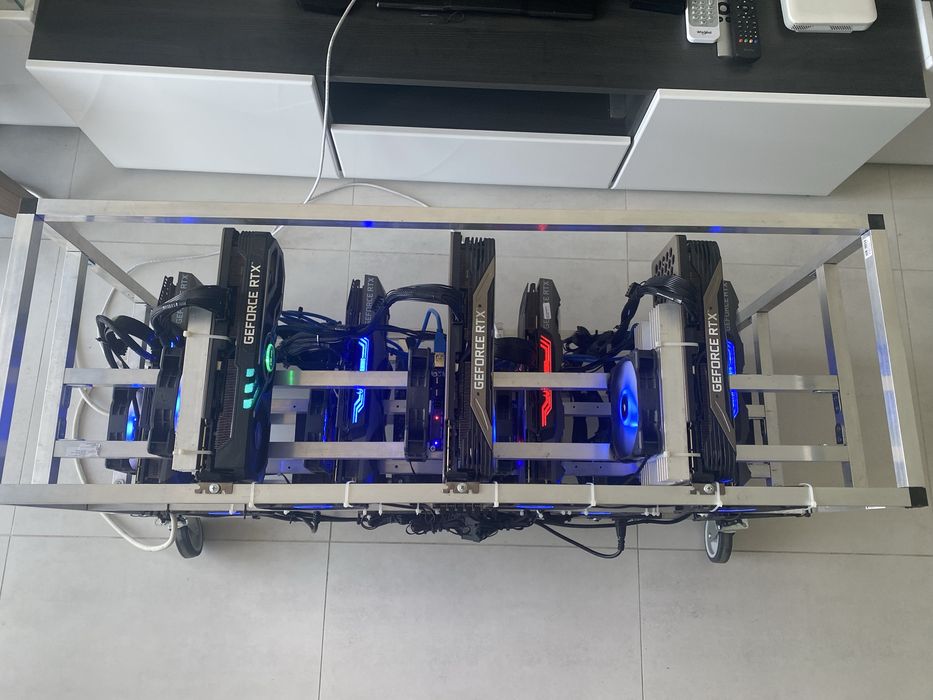 Vând sau schimb cu auto, Rig de minat Crypto Oradea • OLX.ro