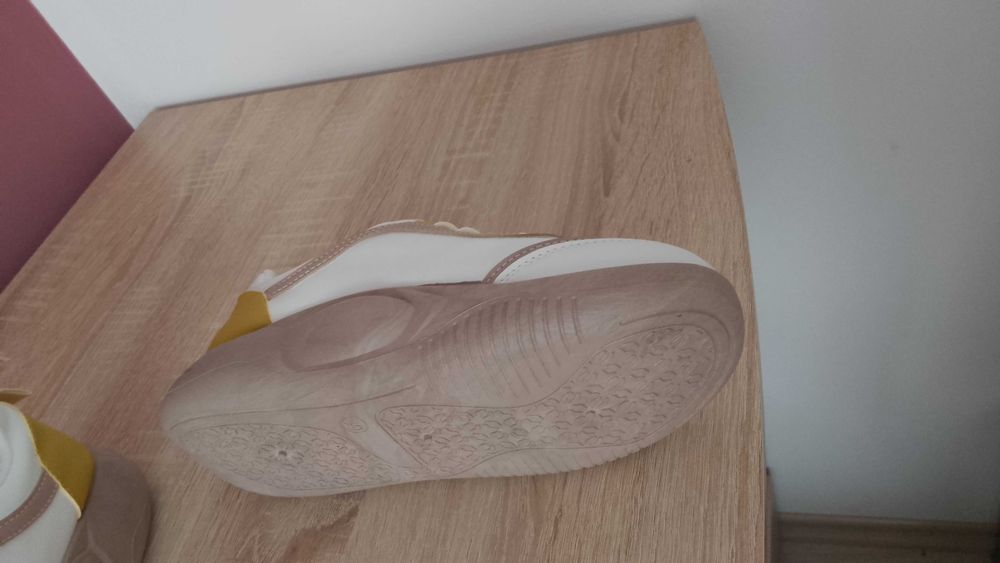 Дамски спортни анатомични обувки, 39 гр. София 7-ми 11-ти километър • OLX.bg