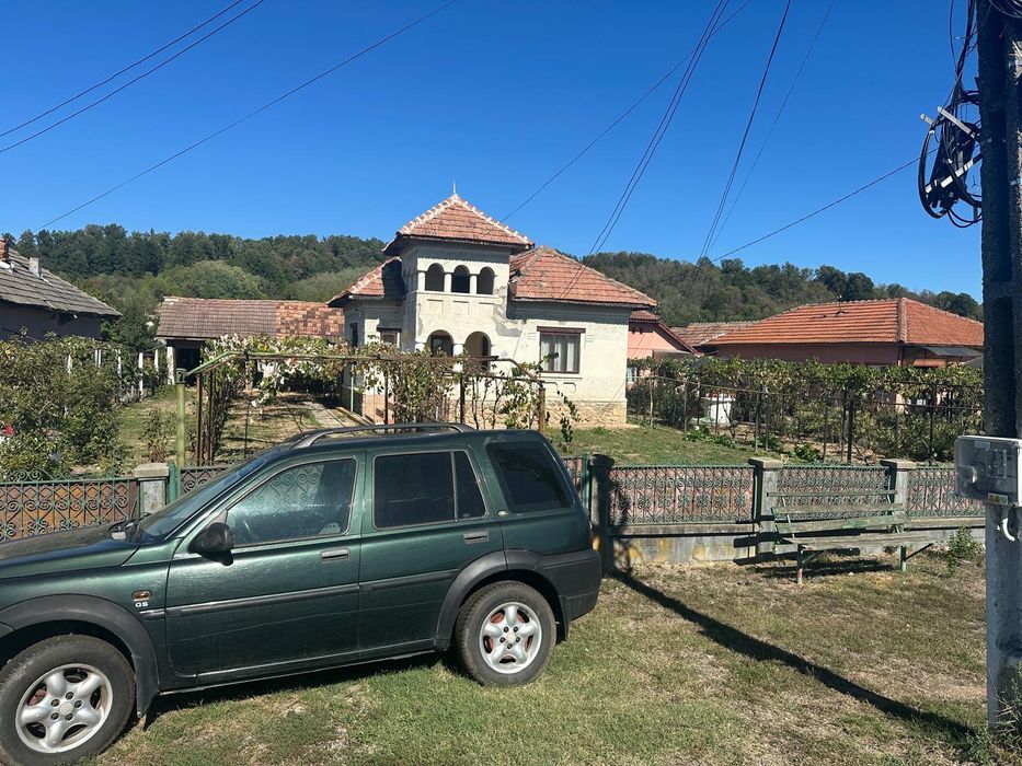 Vand casă in sat Ceauru, comuna Bălești, strada principala Ceauru • OLX.ro