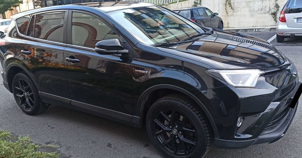 Toyota RAV-4 Hybrid 4x4 af 2017 versiunea Dynamic cu garantie 2028 Iasi ...