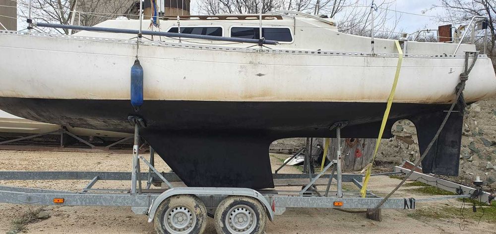 Barca cu vele, velier Tur 84 (8.4 m) + peridoc de 3500 kg inmatriculat Timisoara • OLX.ro