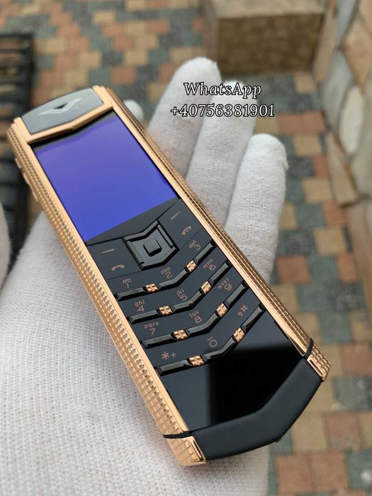 Vertu Signature S Clous De Paris – Un simbol al statutului și stilului ...