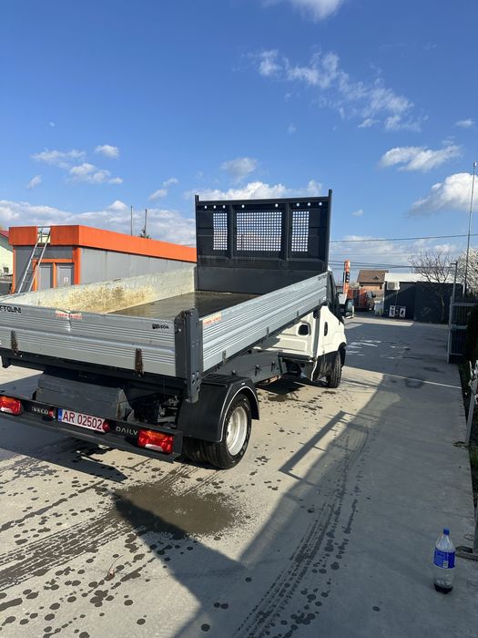 Iveco Daily basculabil Buda • OLX.ro