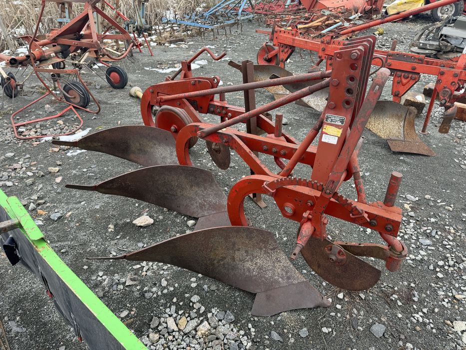 Plug cu 3 trupite cormane Peceiu • OLX.ro