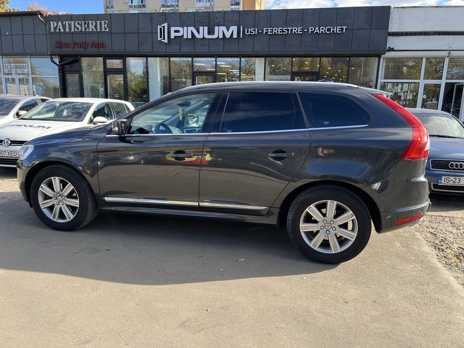 Volvo XC60 2016 • Automat • Momentum • Distribuție făcută • Piele Iasi ...